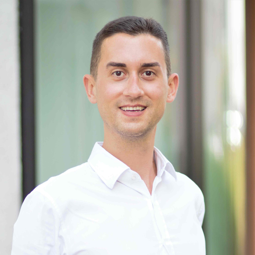 Sarah Schenk's Instagram, Twitter & Facebook on IDCrawl