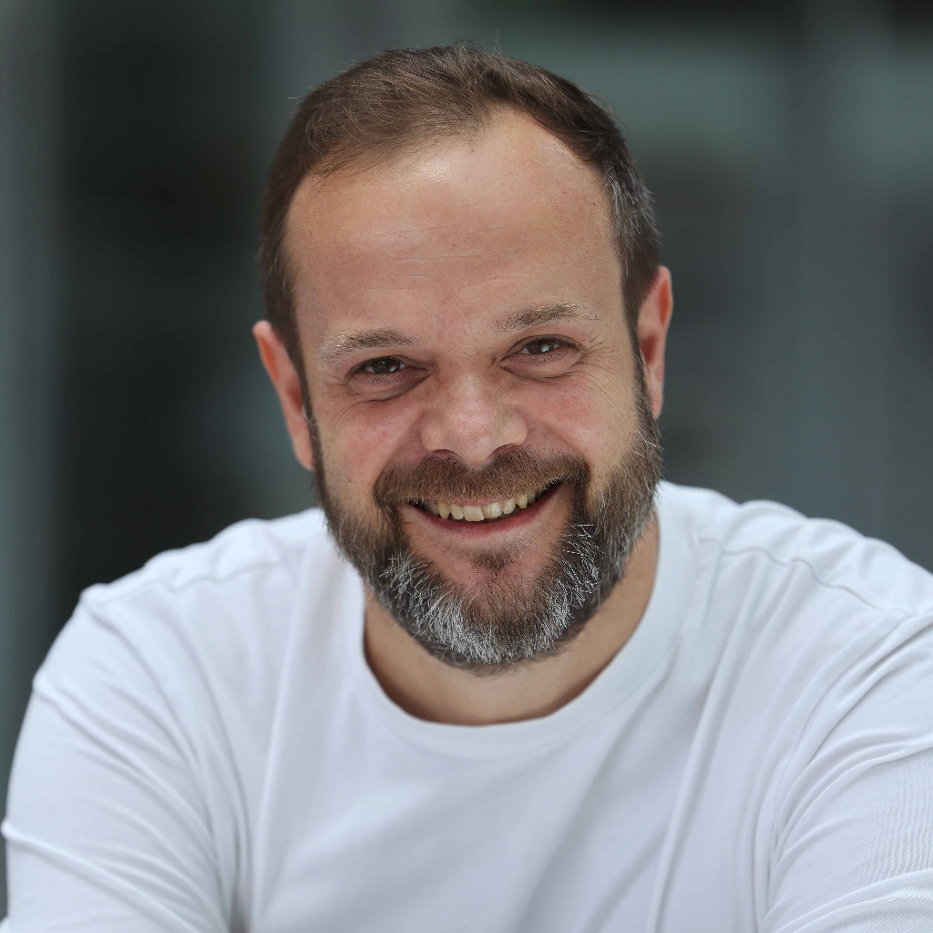 Daniel Cloos - Head of Platform - HUGO BOSS AG | XING