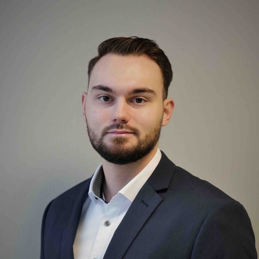 Niklas Braun - Automobilverkäufer - Ernst Dello GmbH & Co. KG | XING