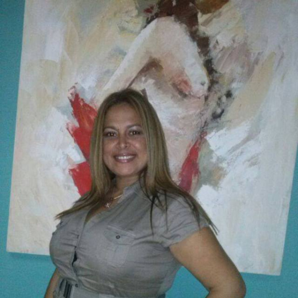 Sandy Saldaña - asociada/ejecutiva - BIENES RAÍCES EN PANAMA | XING