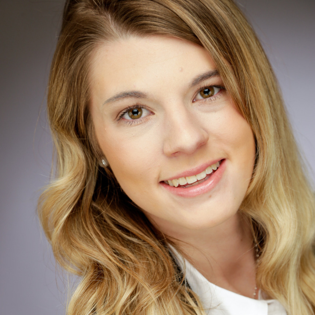 Jennifer Bremer - Referentin Personal & Interne Dienste - Bank11 für ...