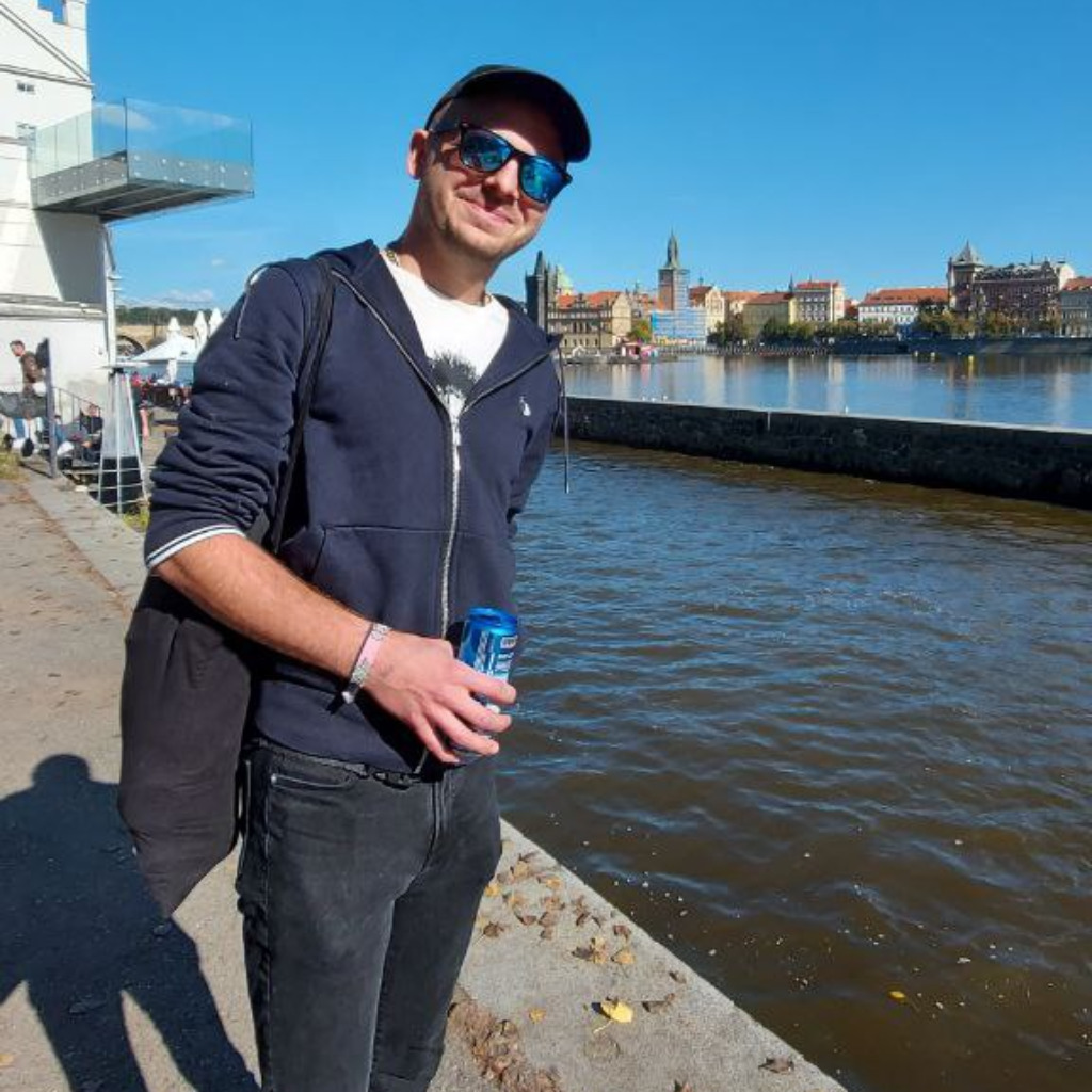 Michael Esche - Fliesenlegerhelfer - Sven Esche | XING