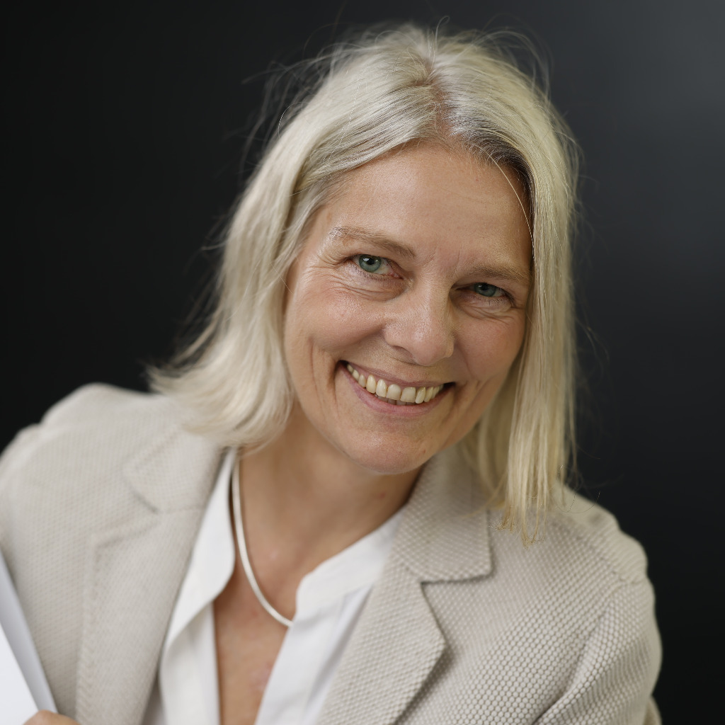 Kerstin Mundle - Vertriebsleiterin im Anlagenbau für Technische ...