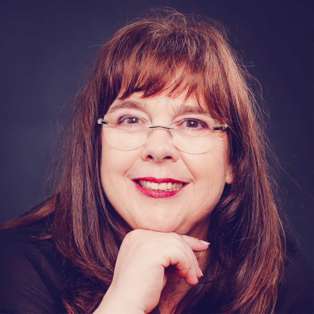 Stephanie Roth - Teamassistent - DiQualis GmbH | XING