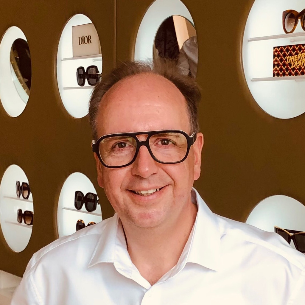 Thomas Döring - Compliance Officer/Export Control Manager - Airbus ...