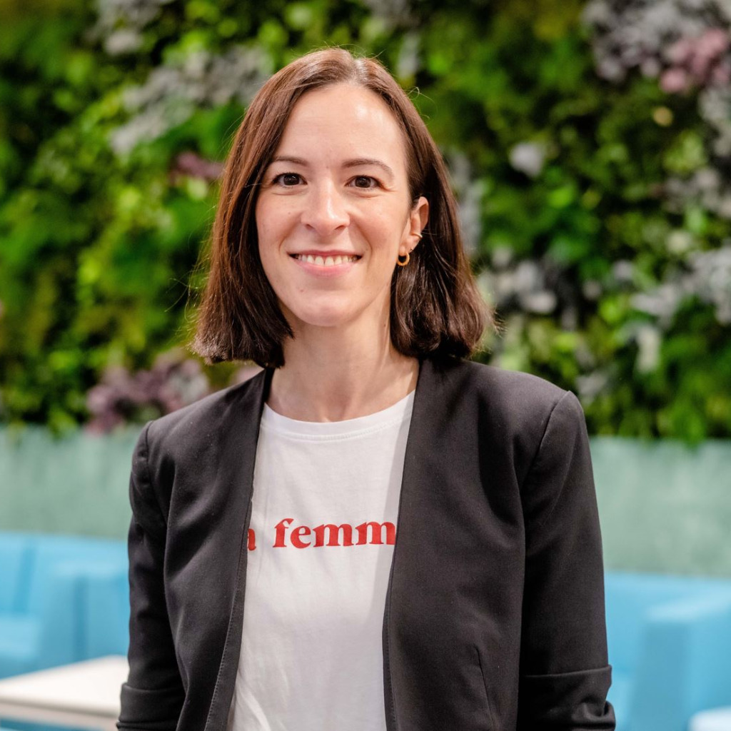 Bianca May - Verwaltungsfachangestellte - Ruhr-Universität Bochum | XING