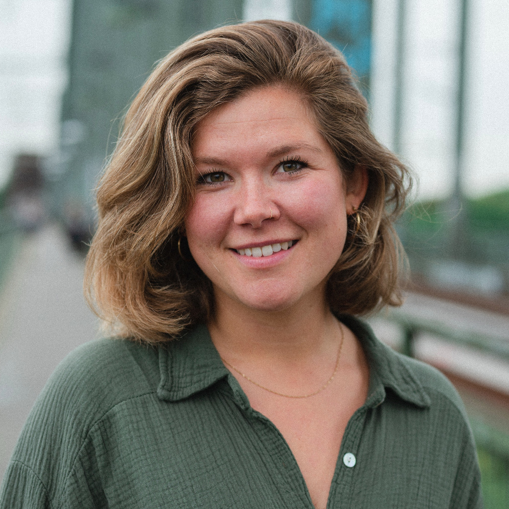 Julia Minner - Trainerin & Projektmanagerin - Deutsche Welle Akademie ...