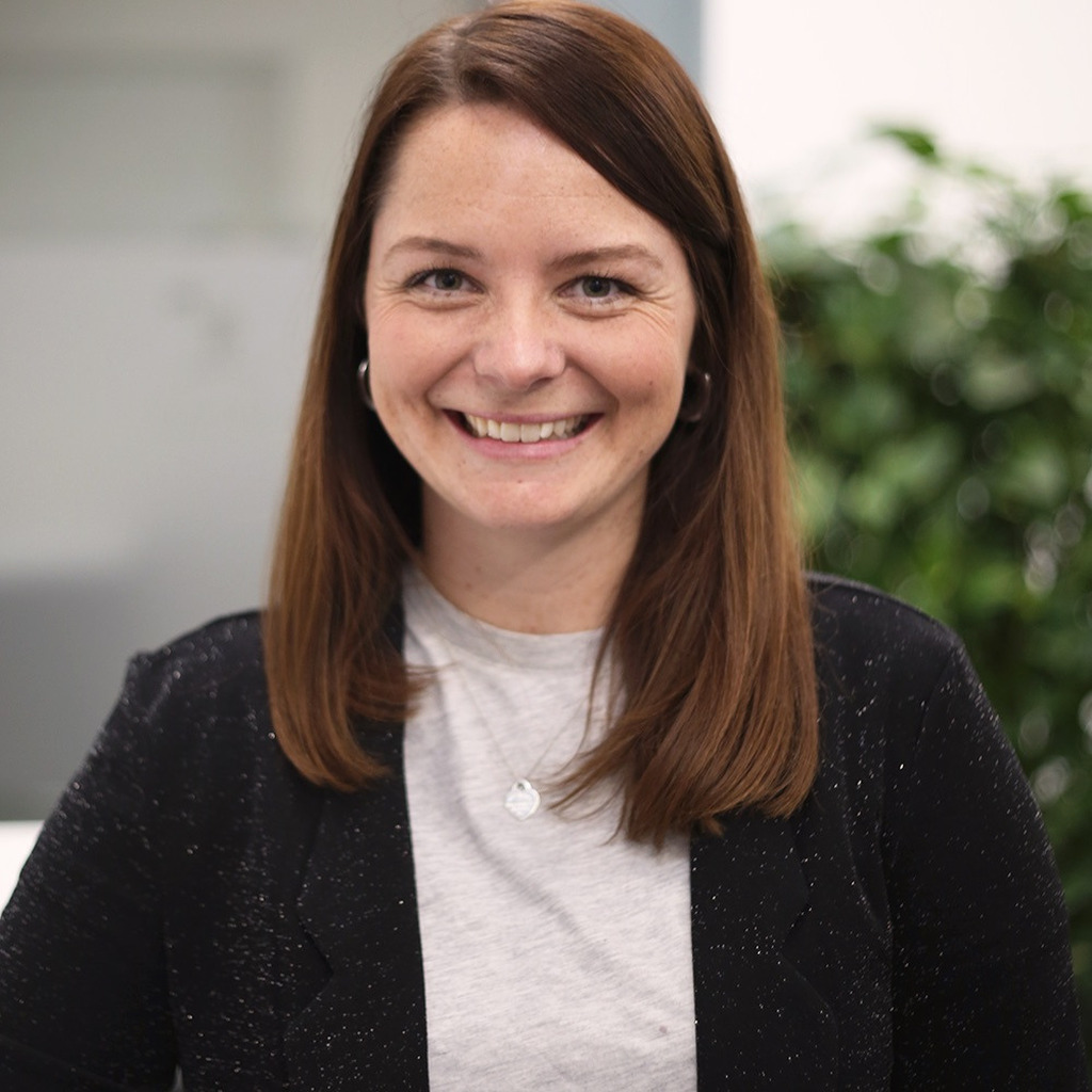Anna Lena Friebe - Community und Social Media Managerin - Aagon GmbH | XING