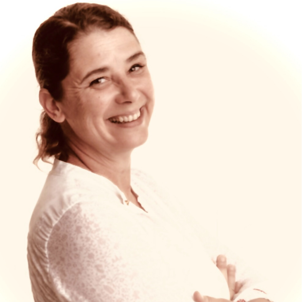 Simone Walter's Instagram, Twitter & Facebook on IDCrawl