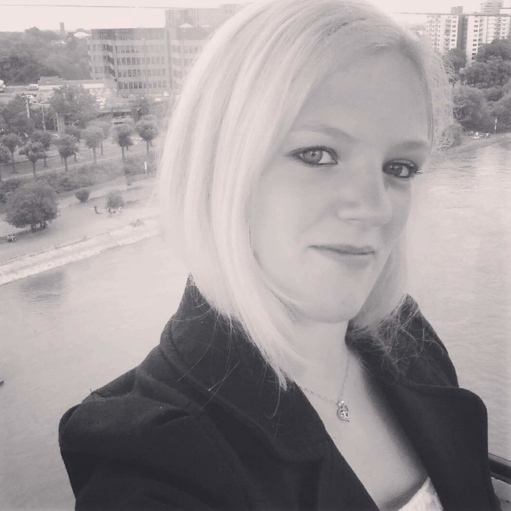 Sarah Brosch - Expedient Luftfracht-Export - Kühne + Nagel (AG & Co ...