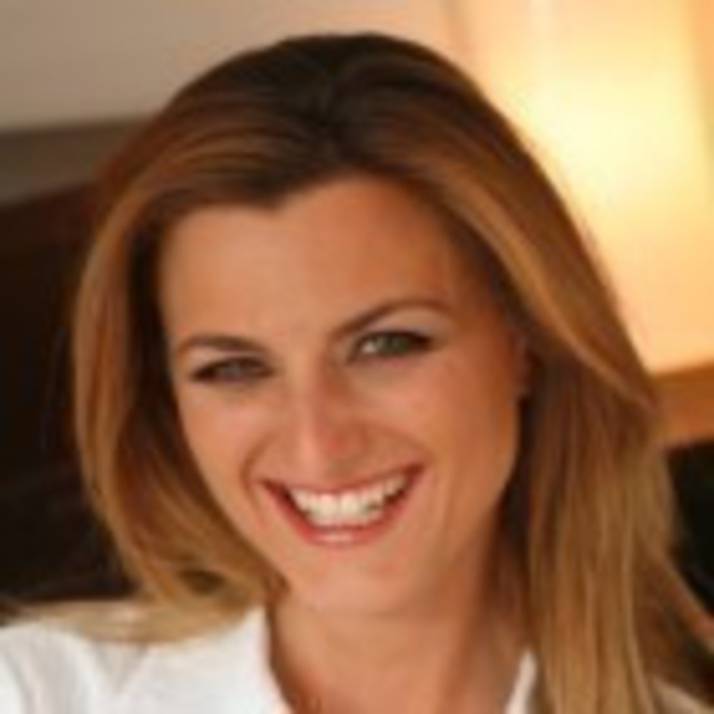 Christina Holl's Instagram, Twitter & Facebook on IDCrawl