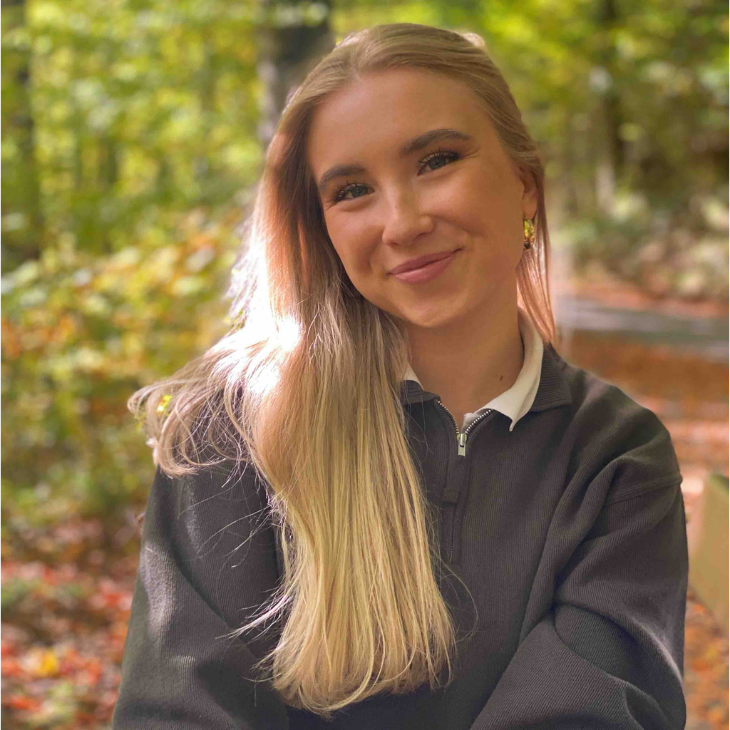 Emily Peter - Einzelhandelskauffrau - Lieblingsstück | XING