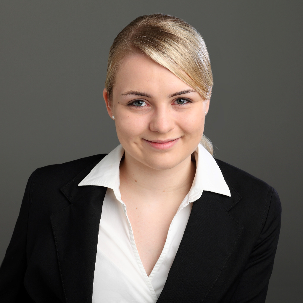 Sarah Fröhlich - Justiziarin - Europa-Park | XING