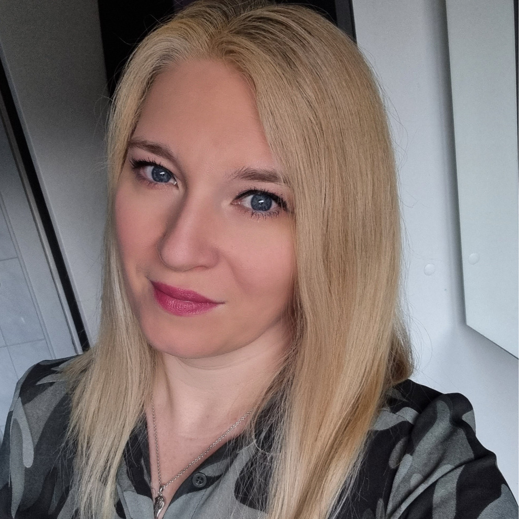 Anna Falkenstern - Rezeptionistin - Physiotherapie | XING