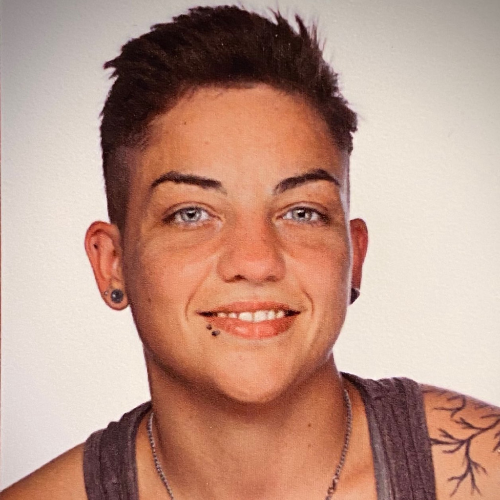 Vanessa Thiel - Logistik - Alfred-Müller-Armack-Berufskolleg | XING