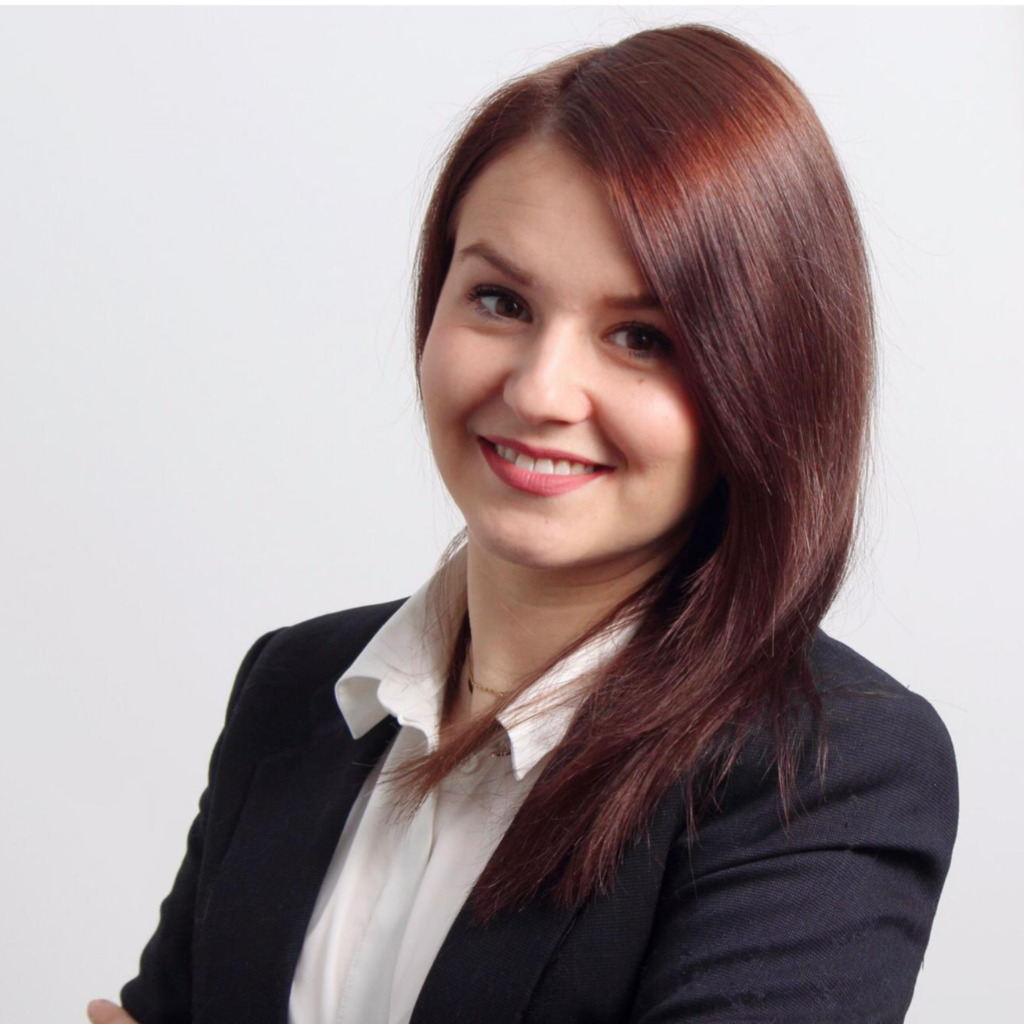 Julia Hecht - Assistenz der Geschäftsführung - Gebr. Donhauser Bau GmbH ...