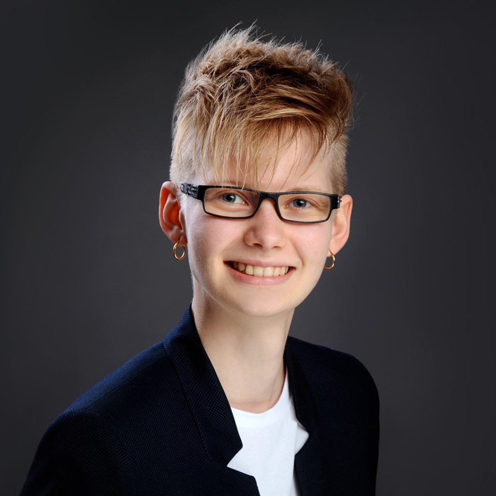 Sandra Sturm It Systemadministratorin Mhplus Betriebskrankenkasse