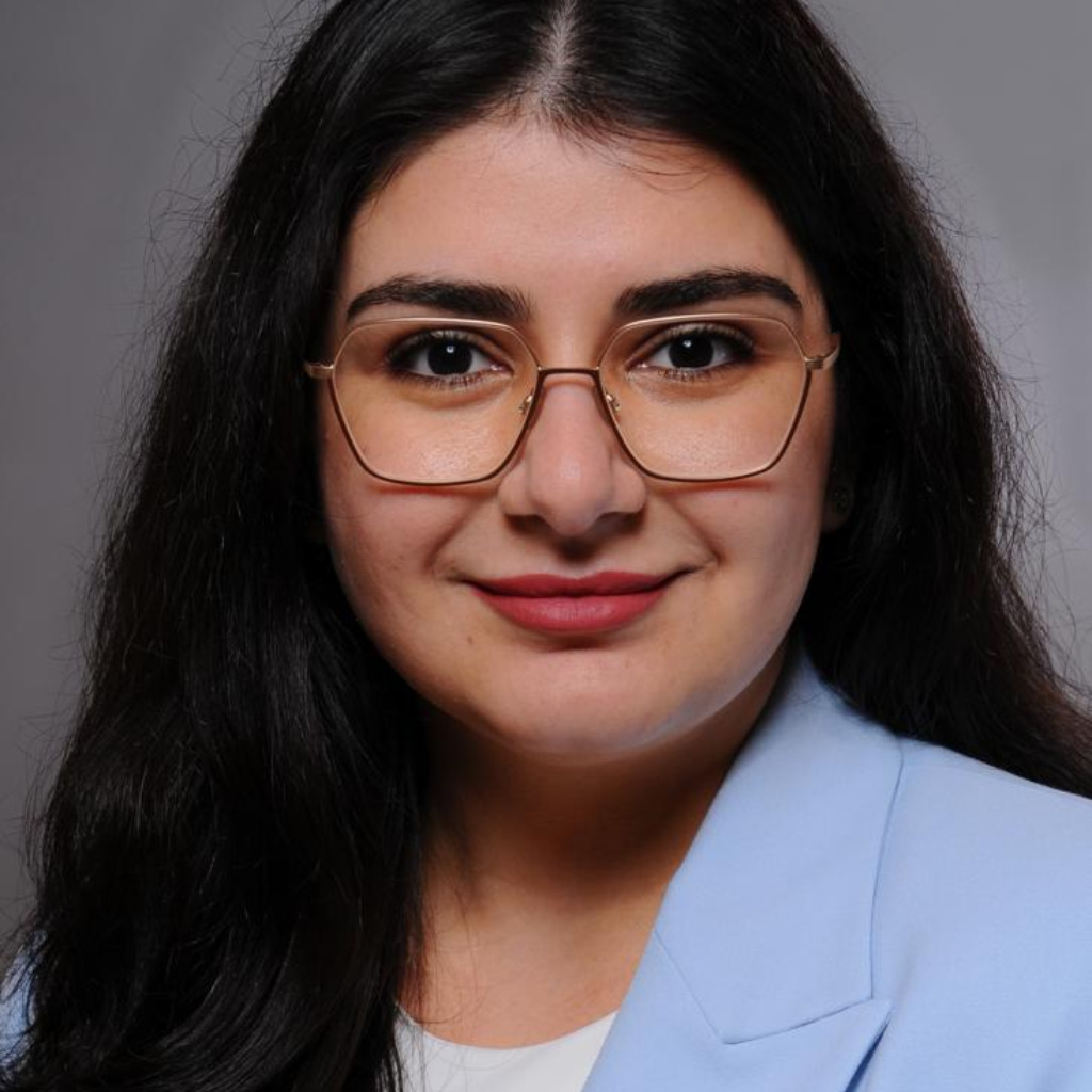 Melika Bakhtiyari - Sachbearbeiterin Schadenmanagement - ARAG ...