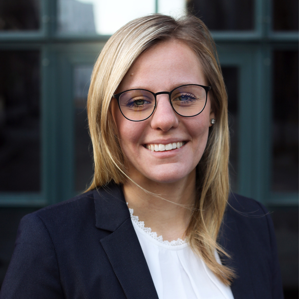 Lisa Ahrens's Instagram, Twitter & Facebook on IDCrawl