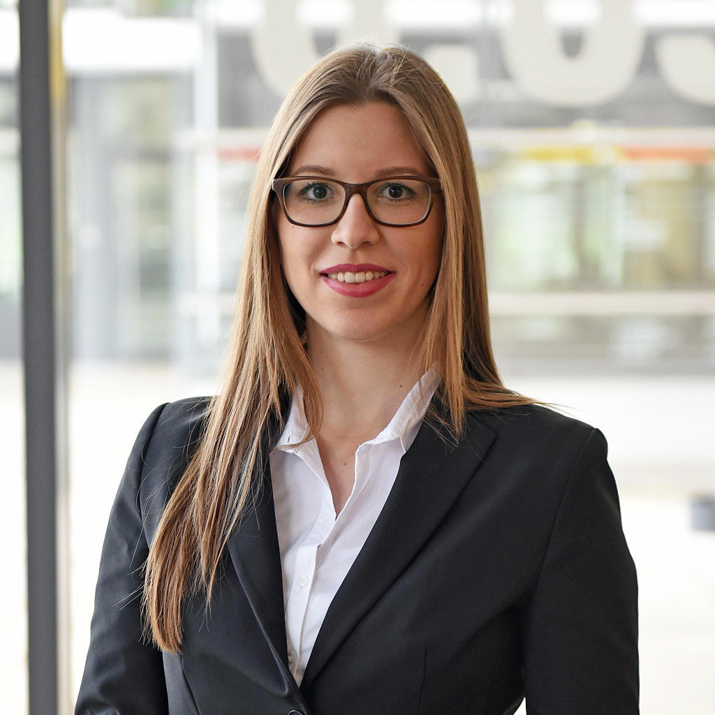 Emma Lotz - Rechtsanwältin - Bluedex | XING