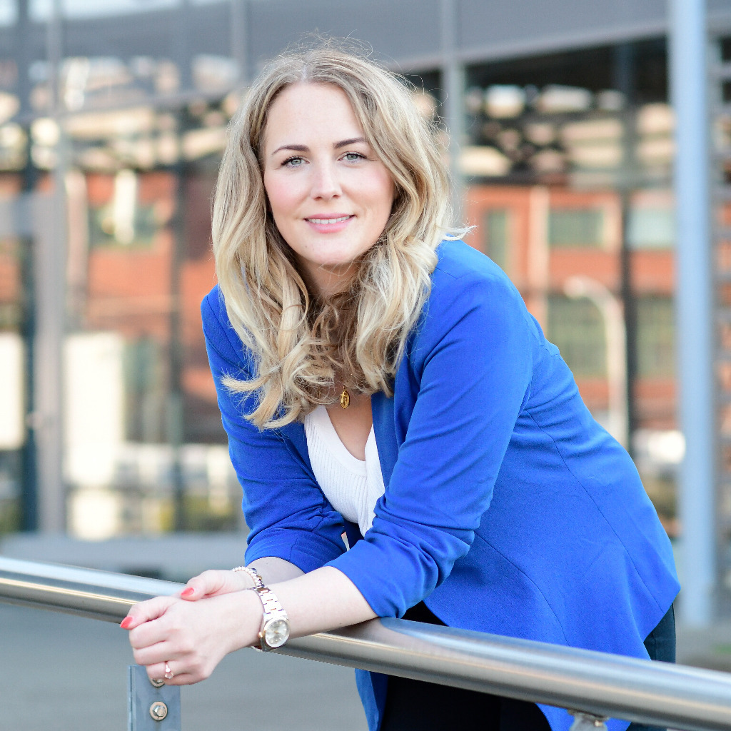 Laura Alpers - Geschäftsführerin - BUS GmbH | XING