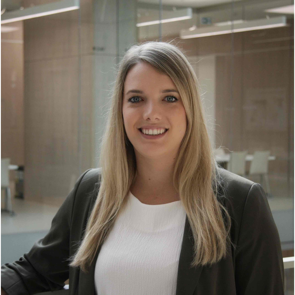 Sabrina Fuchs: Ausbildung und Berufserfahrung | XING