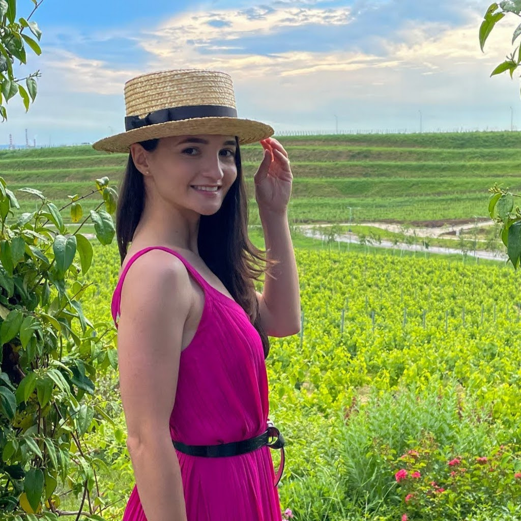 Andreea Sima - Product Designer - Qualitance | XING