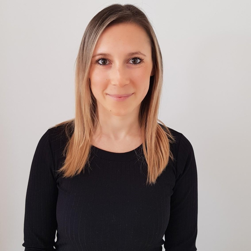 Carolin Schulz - Referent Personal - EnviaM | XING