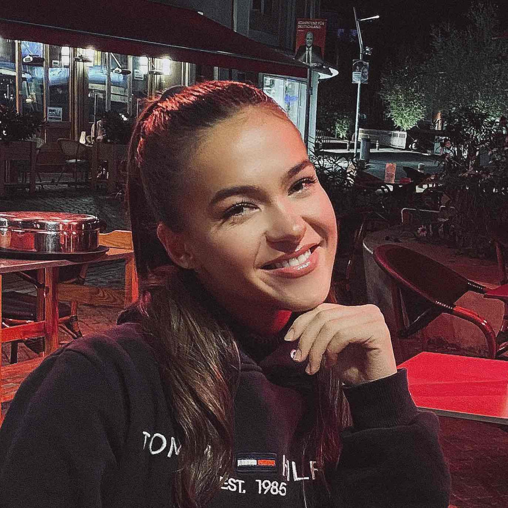 Lena Kopetz - Wirtschaftsrecht - Universität Siegen | XING