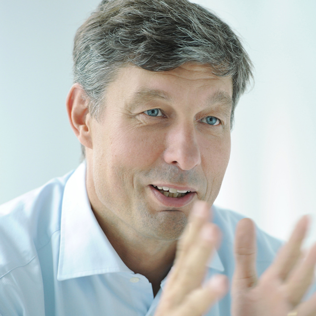 Dr. Wolfgang Hackenberg - Managing Director - Nokia Solutions and ...