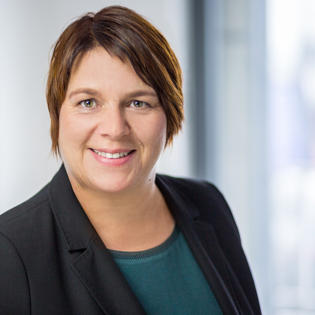 Manuela Heusmann - Pflegedienstleitung - AMEOS Klinikum Osnabrück | XING