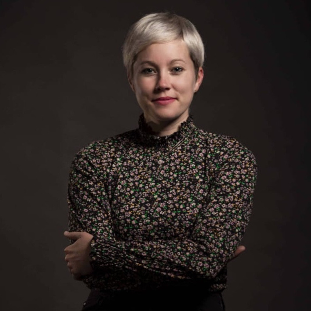 Nina Weber - Associate Markets Trade Support Middle Office ...