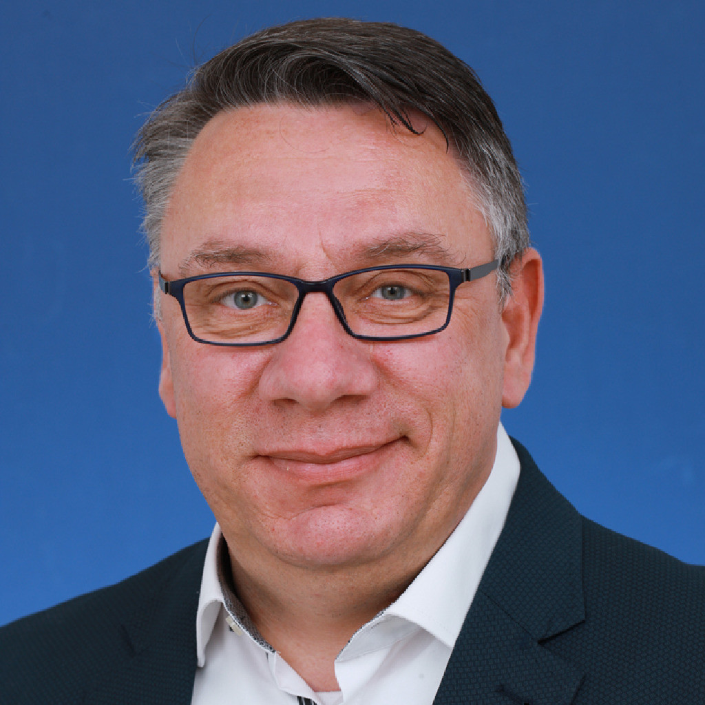 Holger Freisinger - Teamleiter kaufm. Sachbearbeitung Vegetation ...