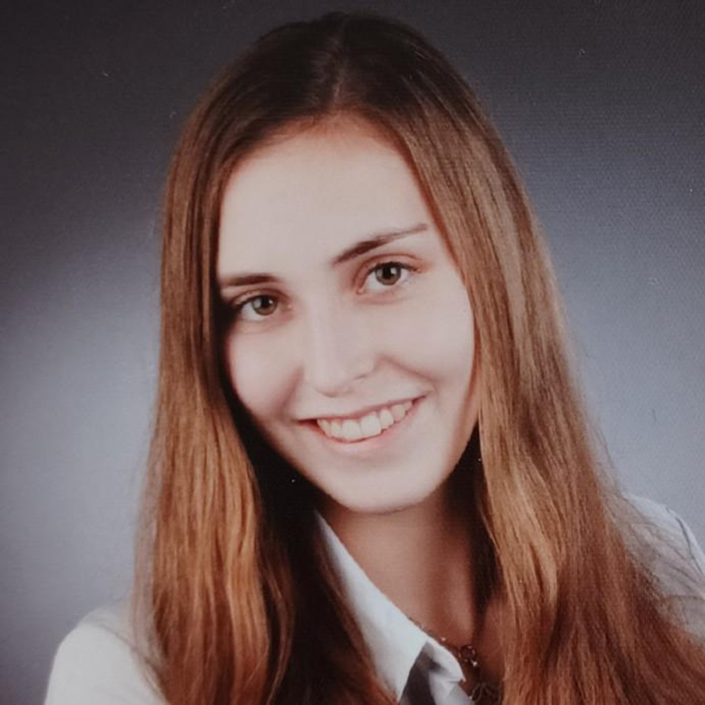 Janika Schäfer - Medizinische Fachangestellte - MVZ Innere Medizin ...