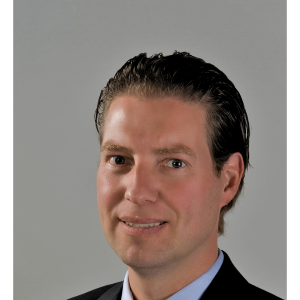 Jan-Peter Lahrtz - Großkundenverkäufer für Transporter - Mercedes-Benz ...