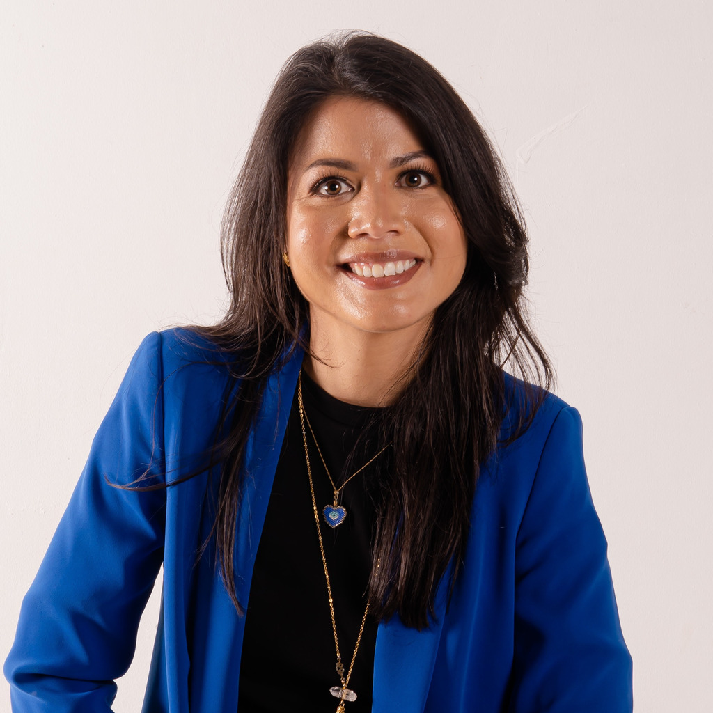 Vanessa Torres Gangoo - Director of Strategy and Operations - Clinica Santiago de Leon | XING