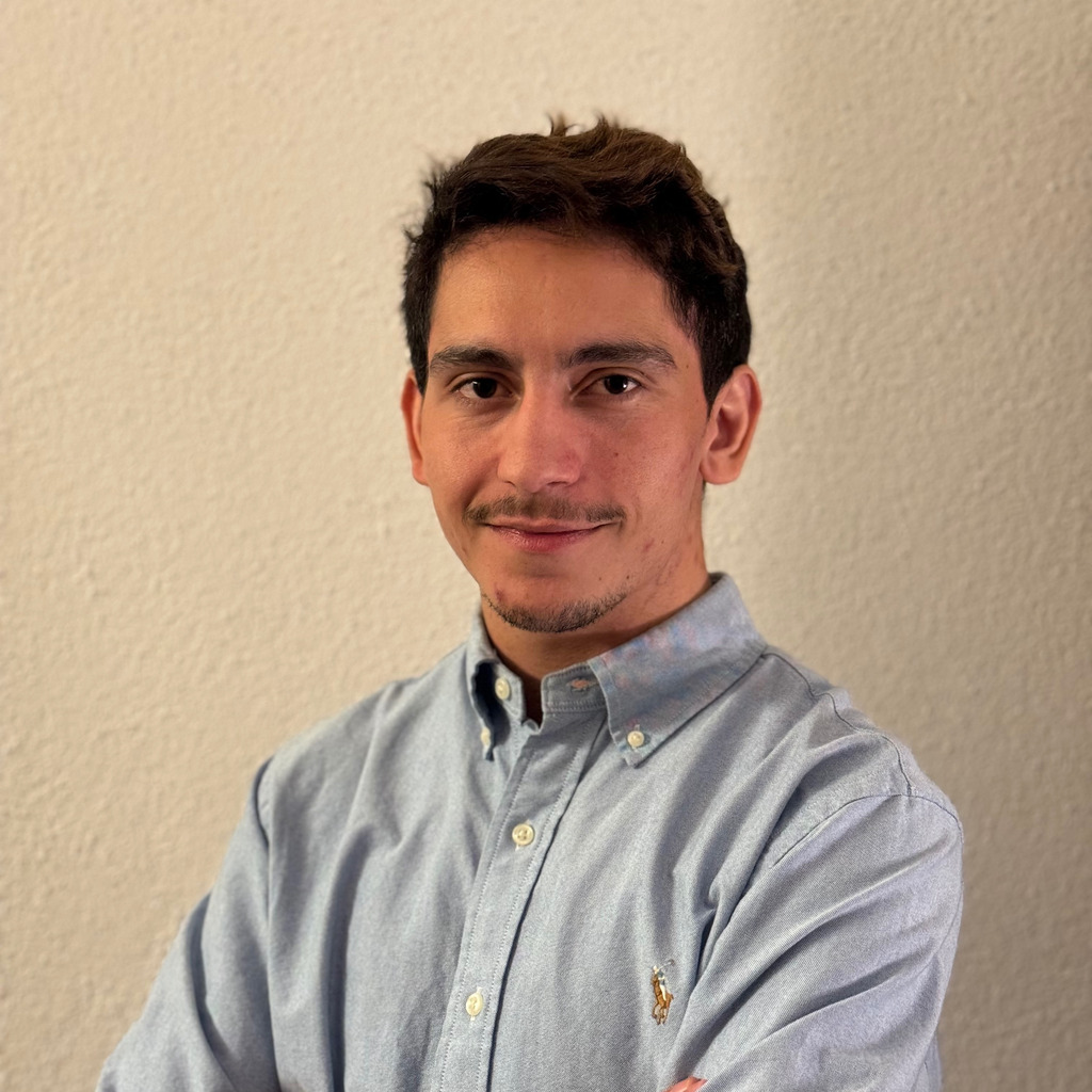 Alexander Biggie Muñoz - Tour Guide - Best of Switzerland | XING