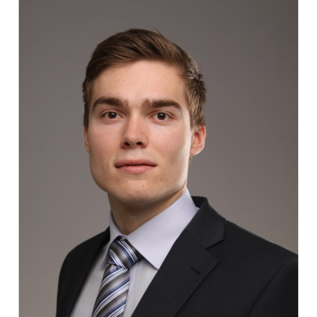 Valentin Maus - Corporate Real Estate Management - Portfolio & Systems ...