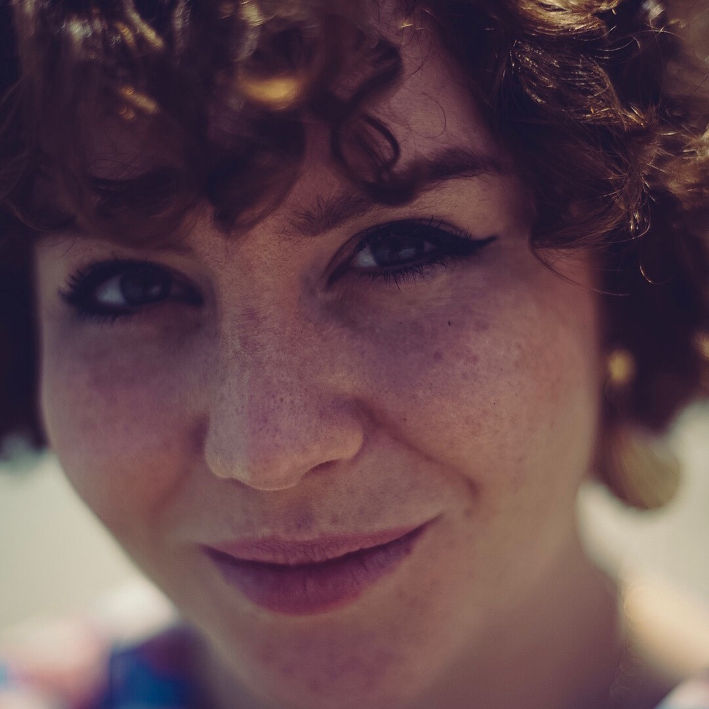 Ivy Stern's Instagram, Twitter & Facebook on IDCrawl