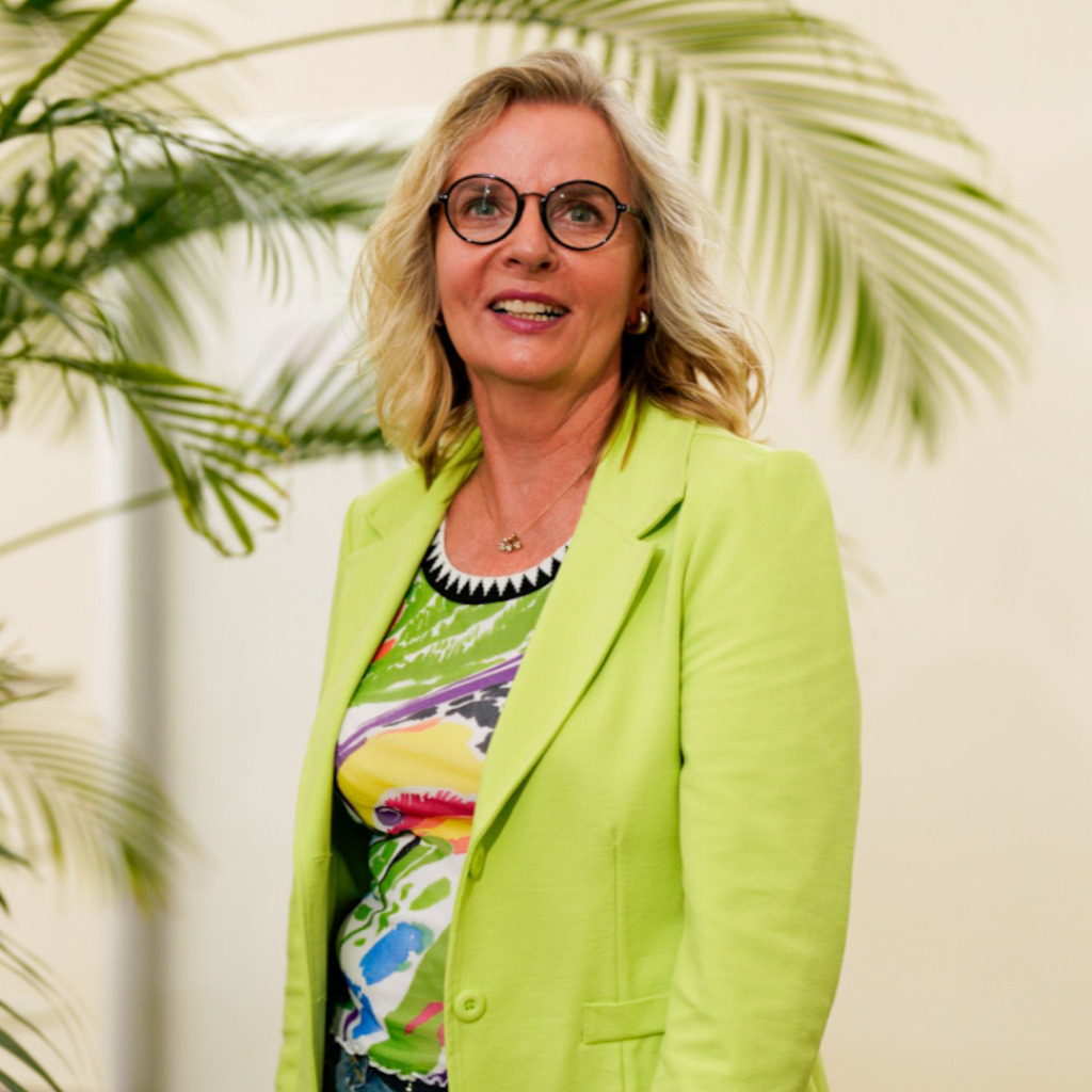 Christiane Gehrmann - Geschäftsführerin - MediCom Service Center Gmbh ...