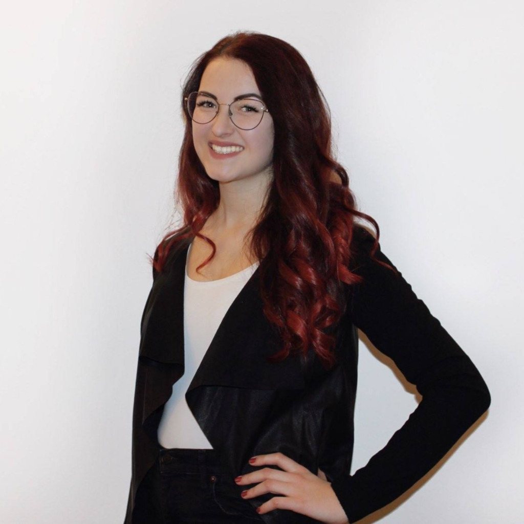 Lisa-Maria Kerschbaumer - Digital Marketing Managerin - A. Hausmann ...