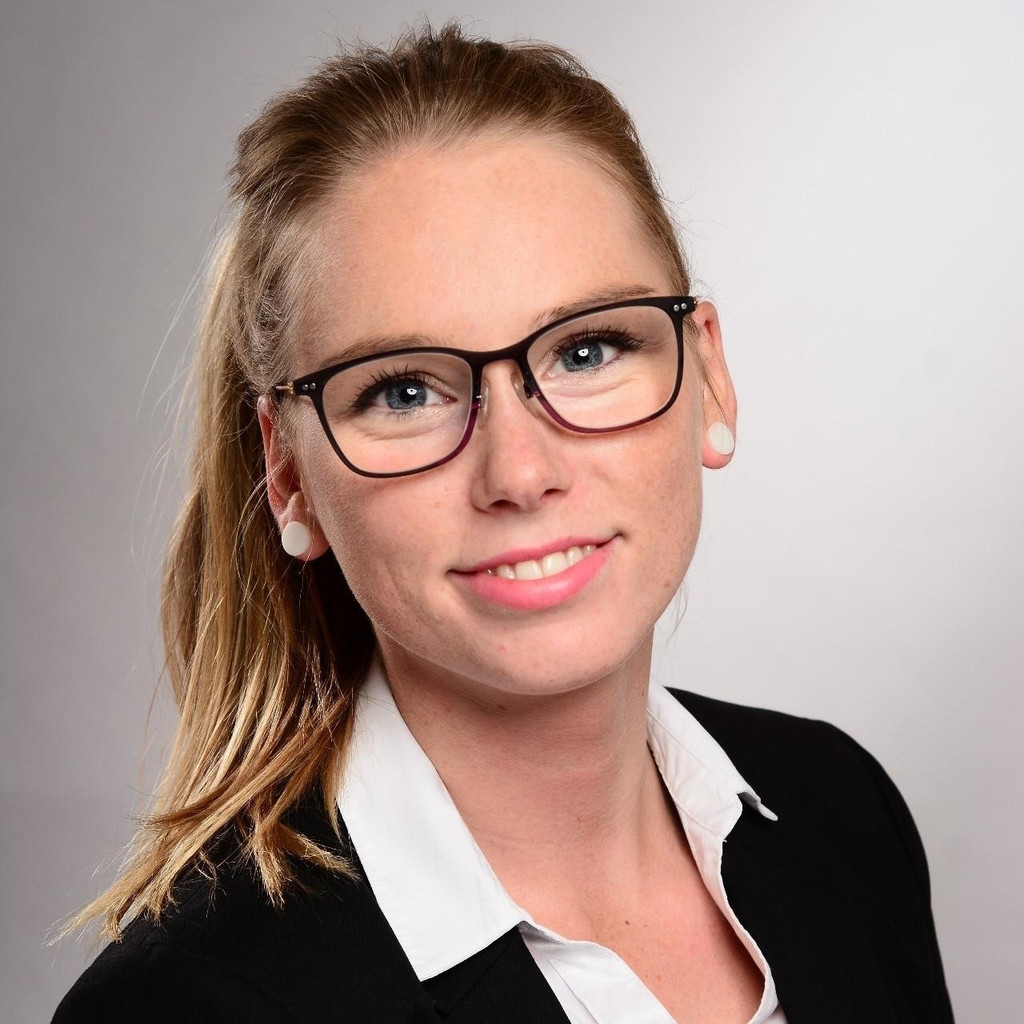 Stephanie Winter - Meeting & Convention Coordinator - Maritim proArte ...