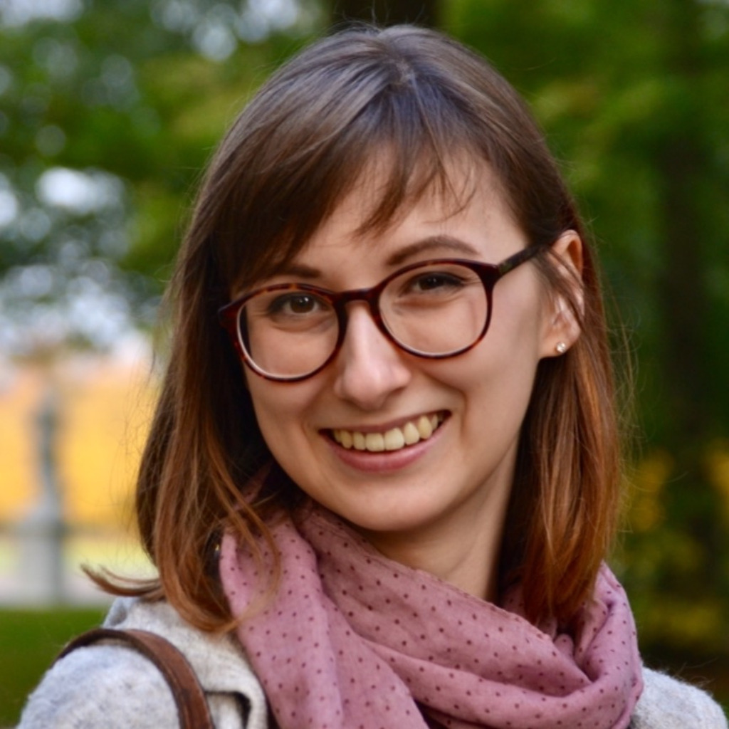 Daniela-Jane Masiello - Senior Editor - Target Languages GmbH | XING