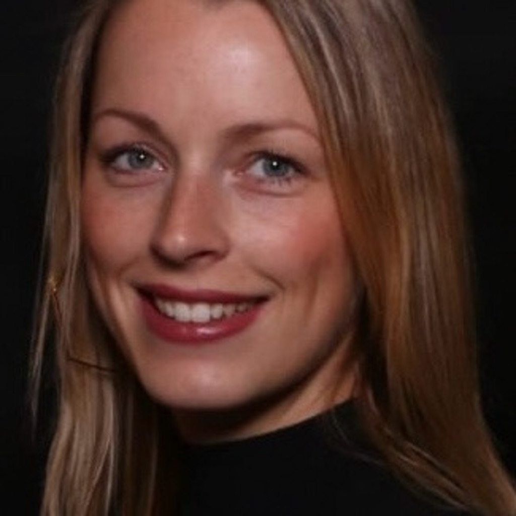 Sarah Lanfer - Leiterin Ausstellung ELEMENTS Ramsdorf - Elting KG | XING