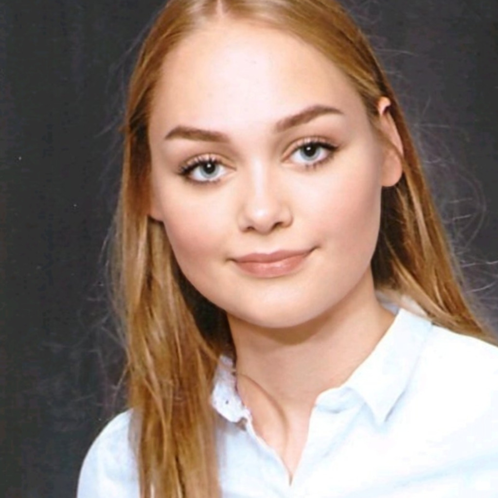 Eva Beyer - Stellvertretende Leiterin - Müller Holding GmbH & Co. KG | XING