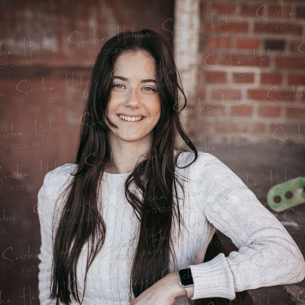 Zsofia Meszaros - Profi-Sportlerin - Skurios Volleys Borken | XING