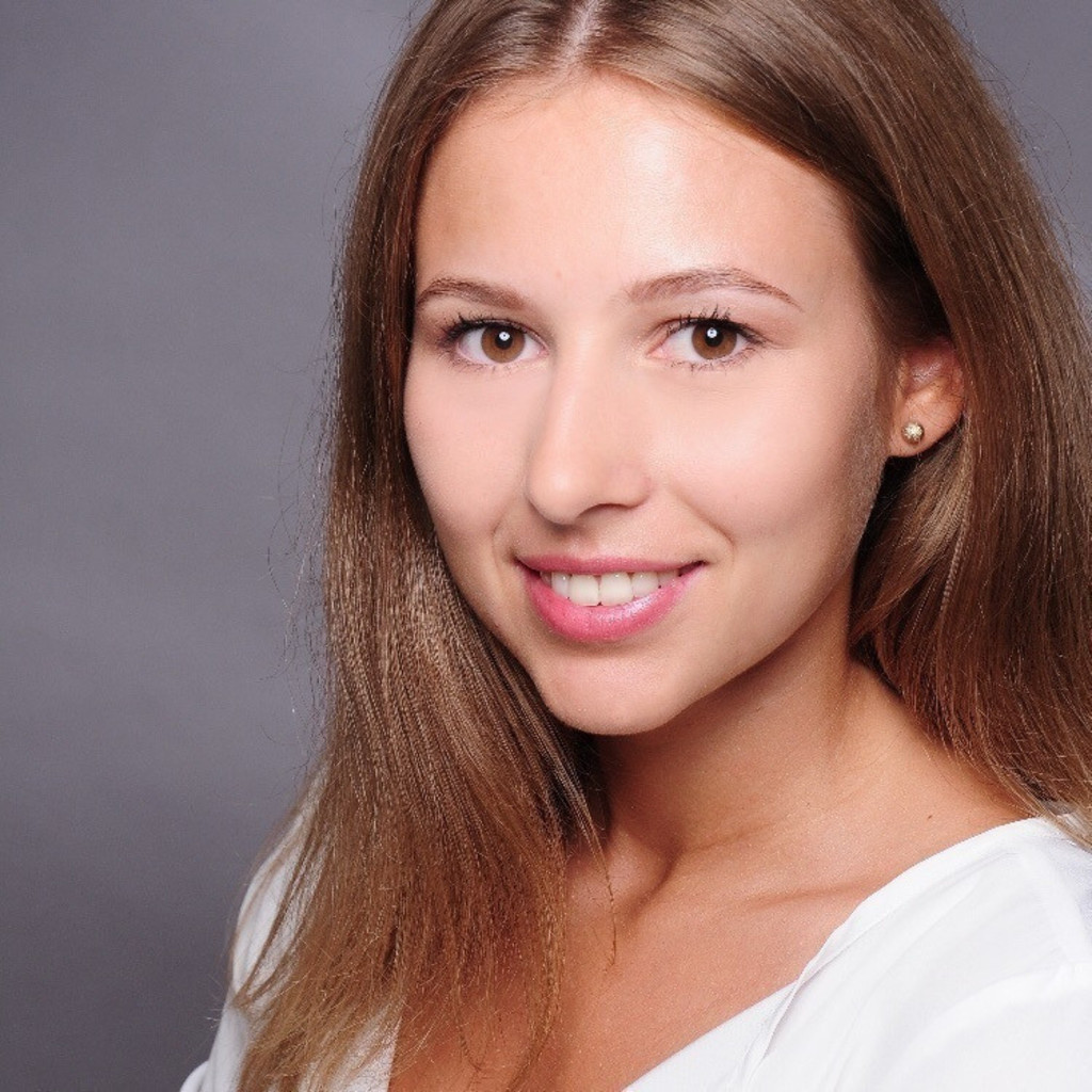 Jill Rogowski's Instagram, Twitter & Facebook on IDCrawl