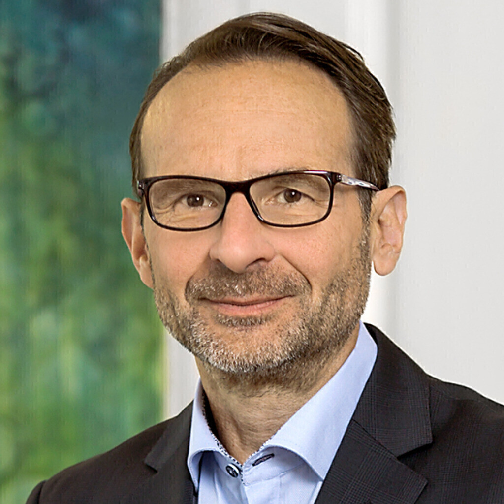 Daniel Hanselmann's Instagram, Twitter & Facebook on IDCrawl