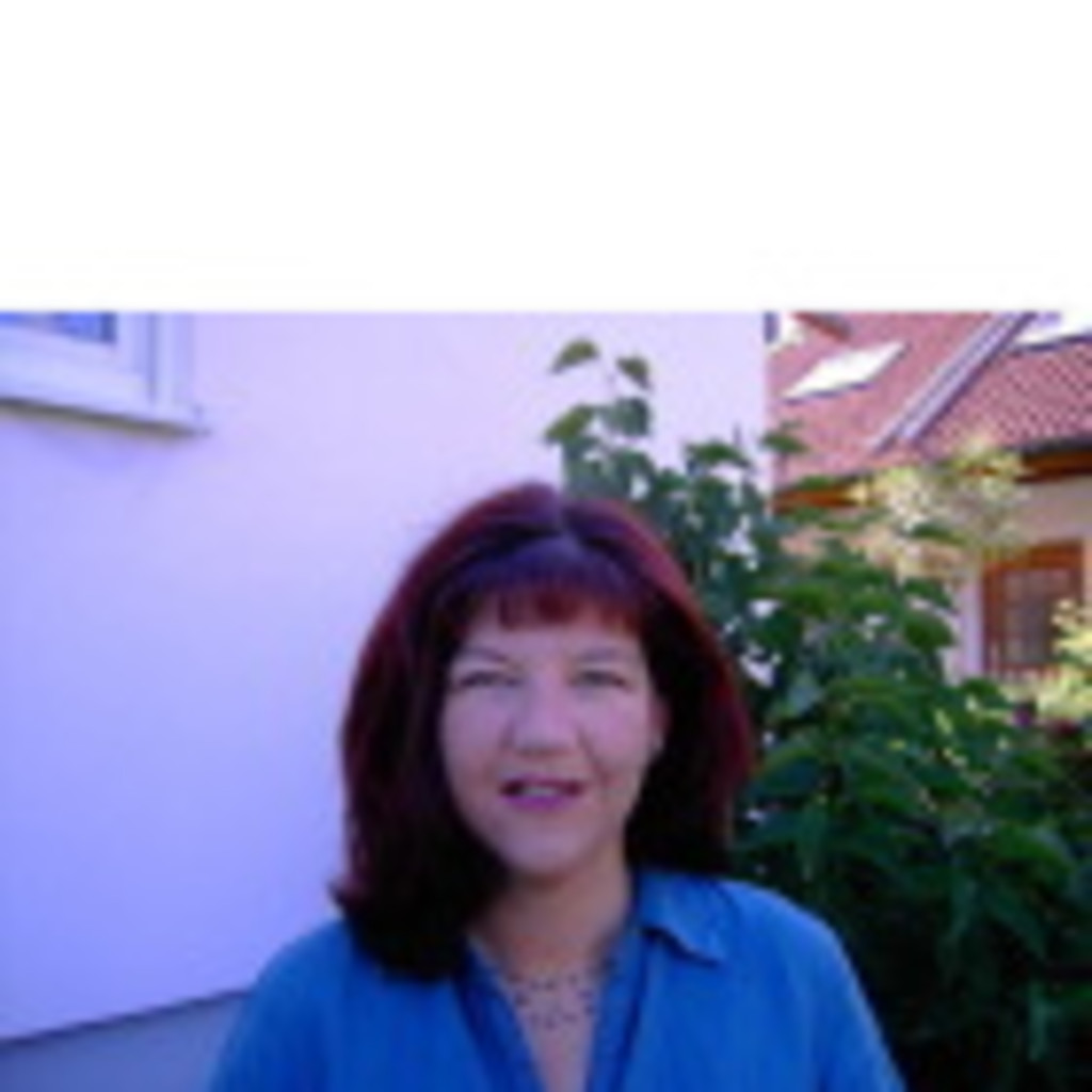 Stephanie Petermann - Übersetzerin, Echtschmuckberaterin - Stephanie Petermann Übersetzungen | XING