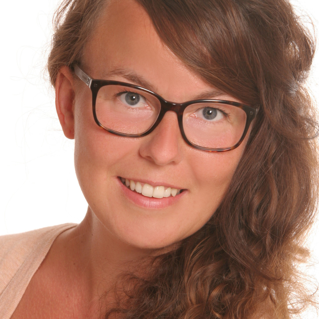 Romy Esche - Sachbearbeiterin, Trainerin - Adecco Deutschland | XING